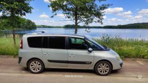 Pelēks Renault grand-espace 2003 Viļņa, ar dzinēja tilpumu 2.00 L un nobraukumu 345 tūkst. km par 3799 €, foto 49 vietnē AUTOMOTO.COM.LV