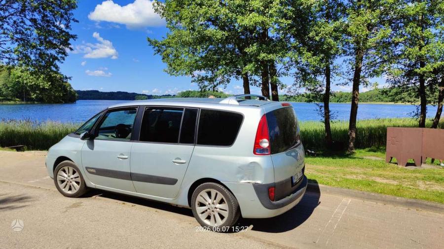 Pelēks Renault grand-espace 2003 Viļņa, ar dzinēja tilpumu 2.00 L un nobraukumu 345 tūkst. km par 3799 €, foto 52 vietnē AUTOMOTO.COM.LV