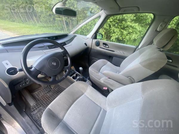 Pelēks Renault grand-espace 2005 Ogre, ar dzinēja tilpumu 2.20 L un nobraukumu 288 tūkst. km par 1500 €, foto 4 vietnē AUTOMOTO.COM.LV