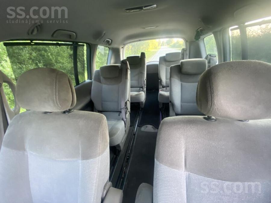 Grey Renault grand-espace 2005 in Ogre, with an engine capacity of 2.20 L and mileage of 288 thousand km for 1500 €, photo 6 on AUTOMOTO.COM.LV