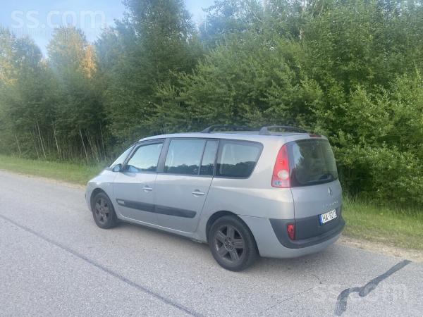 Pelēks Renault grand-espace 2005 Ogre, ar dzinēja tilpumu 2.20 L un nobraukumu 288 tūkst. km par 1500 €, foto 3 vietnē AUTOMOTO.COM.LV