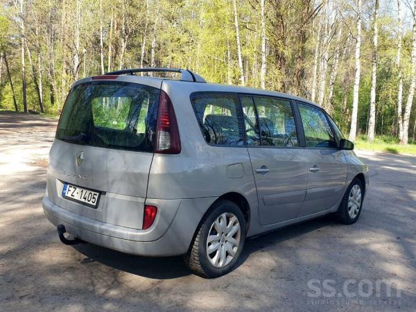 Grey Renault grand-espace 2006 in Riga, with an engine capacity of 2.00 L and mileage of 280 thousand km for 1200 €, photo 3 on AUTOMOTO.COM.LV