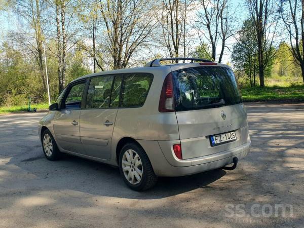 Grey Renault grand-espace 2006 in Riga, with an engine capacity of 2.00 L and mileage of 280 thousand km for 1200 €, photo 4 on AUTOMOTO.COM.LV