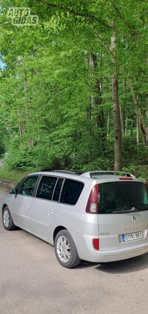 Grey Renault grand-espace 2006 in Kaunas, with an engine capacity of 2.20 L and mileage of 295 thousand km for 1550 €, photo 6 on AUTOMOTO.COM.LV