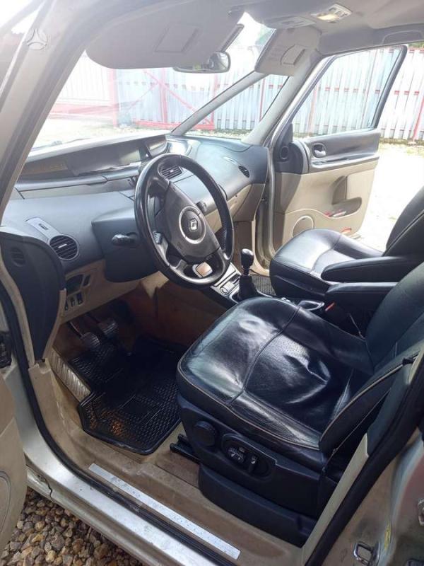 Pelēks Renault grand-espace 2007 Šauļi, ar dzinēja tilpumu 2.00 L un nobraukumu 395 tūkst. km par 2500 €, foto 6 vietnē AUTOMOTO.COM.LV