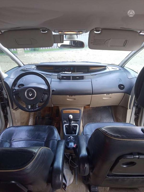 Pelēks Renault grand-espace 2007 Šauļi, ar dzinēja tilpumu 2.00 L un nobraukumu 395 tūkst. km par 2500 €, foto 7 vietnē AUTOMOTO.COM.LV
