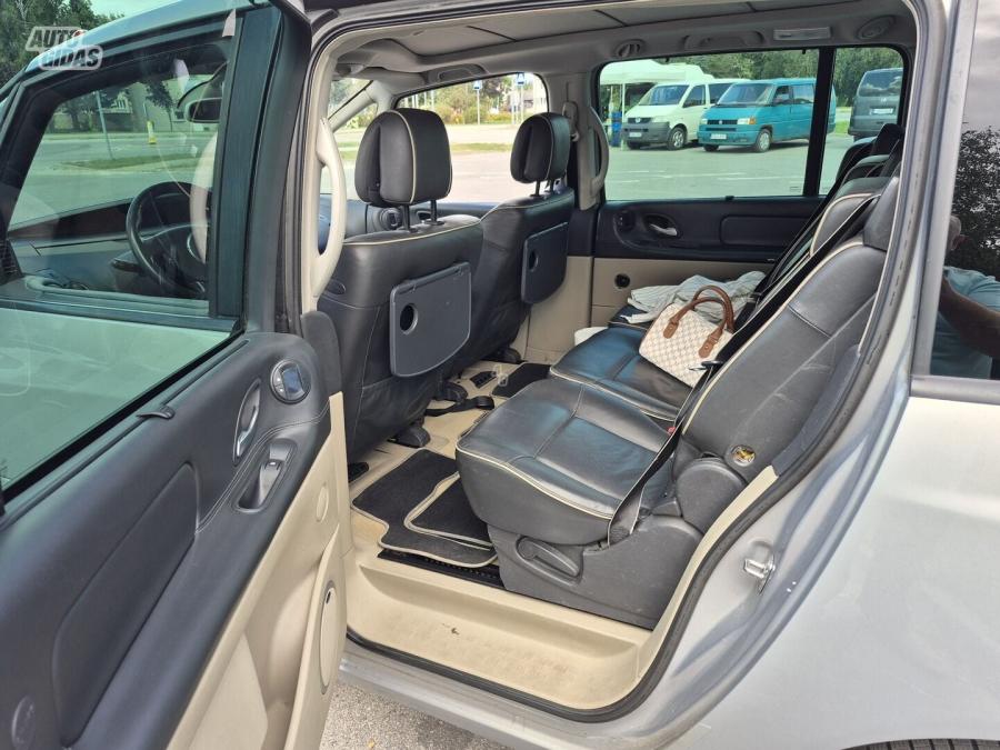 Pelēks Renault grand-espace 2007 Viļņa, ar dzinēja tilpumu 2.00 L un nobraukumu 0 tūkst. km par 2500 €, foto 9 vietnē AUTOMOTO.COM.LV