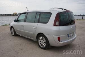 Grey Renault grand-espace 2007 in Riga, with an engine capacity of 2.00 L and mileage of 354 thousand km for 2750 €, photo 4 on AUTOMOTO.COM.LV