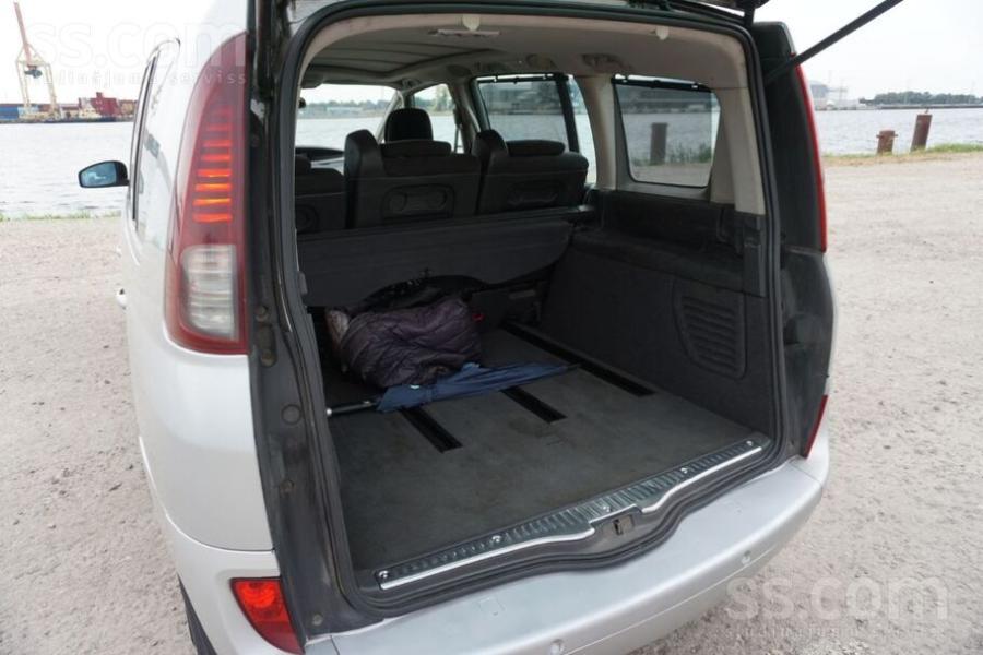 Grey Renault grand-espace 2007 in Riga, with an engine capacity of 2.00 L and mileage of 354 thousand km for 2750 €, photo 5 on AUTOMOTO.COM.LV