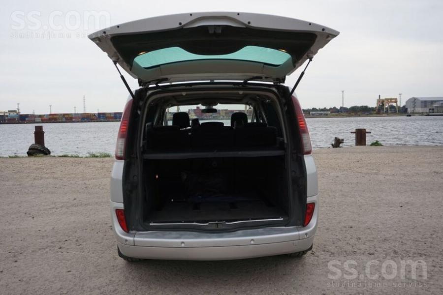 Grey Renault grand-espace 2007 in Riga, with an engine capacity of 2.00 L and mileage of 354 thousand km for 2750 €, photo 6 on AUTOMOTO.COM.LV