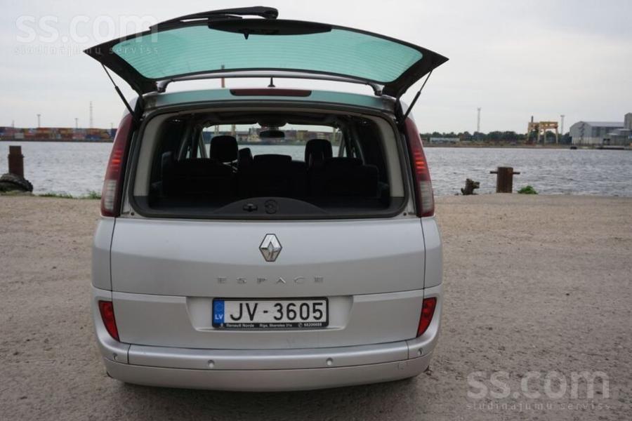 Grey Renault grand-espace 2007 in Riga, with an engine capacity of 2.00 L and mileage of 354 thousand km for 2750 €, photo 8 on AUTOMOTO.COM.LV