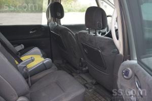 Grey Renault grand-espace 2007 in Riga, with an engine capacity of 2.00 L and mileage of 354 thousand km for 2750 €, photo 11 on AUTOMOTO.COM.LV