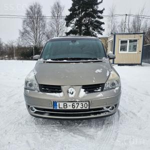 Pelēks Renault grand-espace 2008 Rīga, ar dzinēja tilpumu 2.00 L un nobraukumu 284 tūkst. km par 3950 €, foto 2 vietnē AUTOMOTO.COM.LV