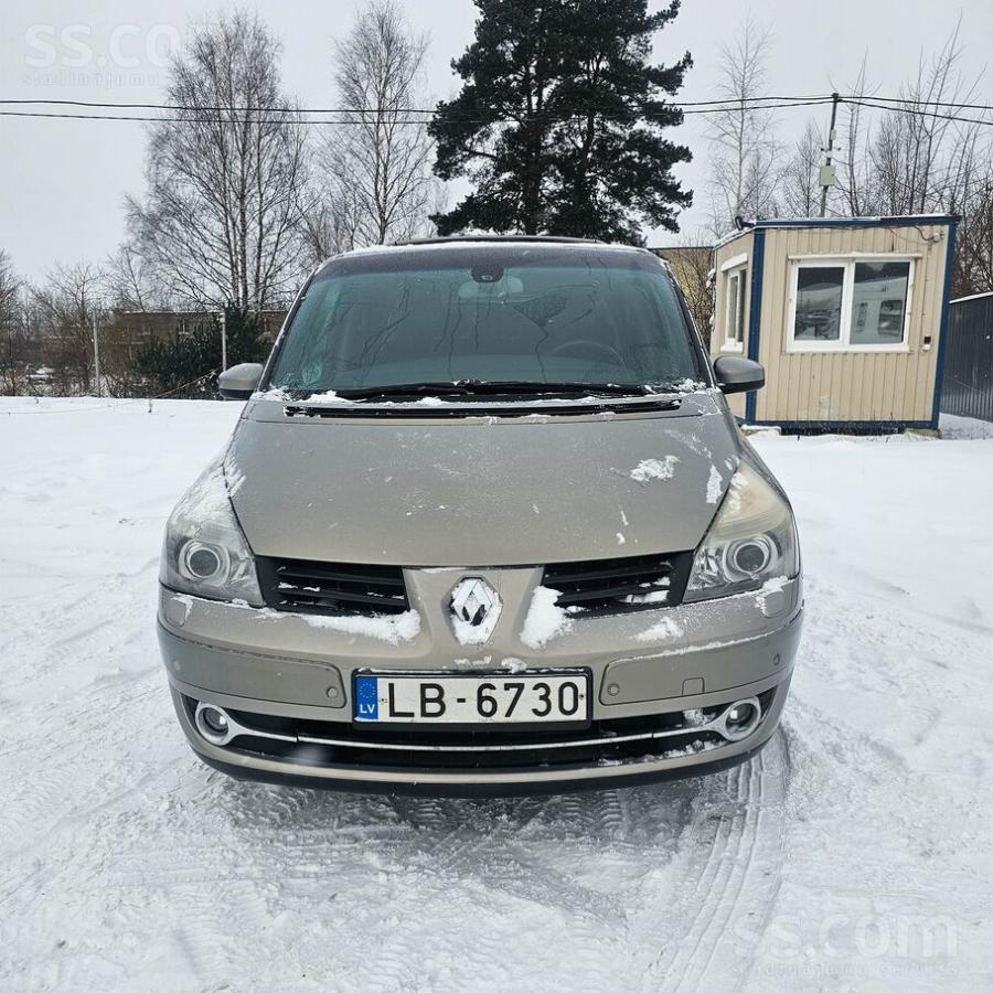 Pelēks Renault grand-espace 2008 Rīga, ar dzinēja tilpumu 2.00 L un nobraukumu 284 tūkst. km par 3950 €, foto 2 vietnē AUTOMOTO.COM.LV