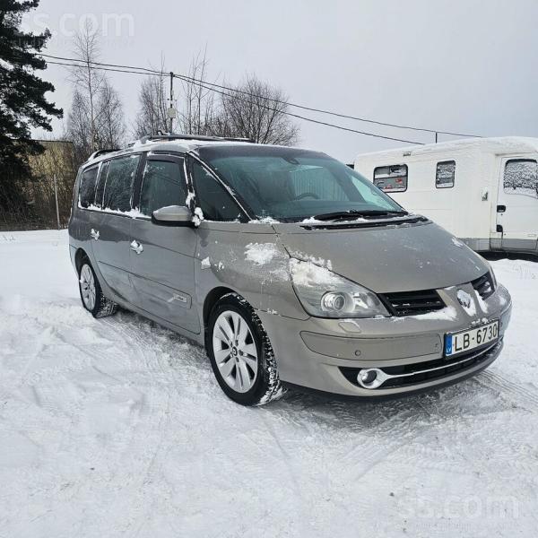 Grey Renault grand-espace 2008 in Riga, with an engine capacity of 2.00 L and mileage of 284 thousand km for 3950 €, photo 3 on AUTOMOTO.COM.LV