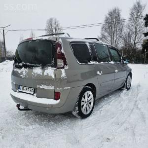 Pelēks Renault grand-espace 2008 Rīga, ar dzinēja tilpumu 2.00 L un nobraukumu 284 tūkst. km par 3950 €, foto 5 vietnē AUTOMOTO.COM.LV