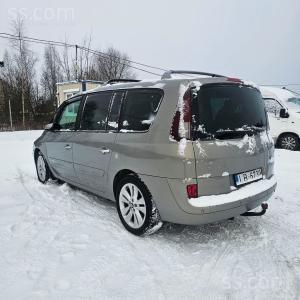 Pelēks Renault grand-espace 2008 Rīga, ar dzinēja tilpumu 2.00 L un nobraukumu 284 tūkst. km par 3950 €, foto 7 vietnē AUTOMOTO.COM.LV