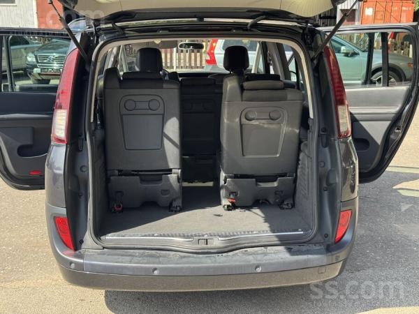 Grey Renault grand-espace 2008 in Riga, with an engine capacity of 2.00 L and mileage of 200 thousand km for 4550 €, photo 7 on AUTOMOTO.COM.LV