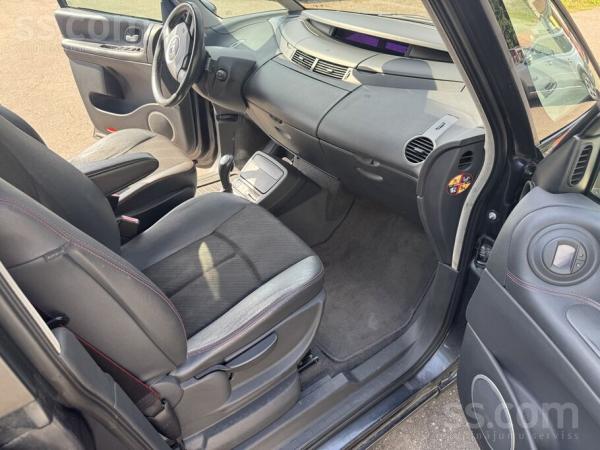 Grey Renault grand-espace 2008 in Riga, with an engine capacity of 2.00 L and mileage of 200 thousand km for 4550 €, photo 9 on AUTOMOTO.COM.LV