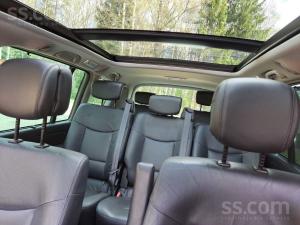 Pelēks Renault grand-espace 2010 Rīga, ar dzinēja tilpumu 2.00 L un nobraukumu 254 tūkst. km par 3950 €, foto 6 vietnē AUTOMOTO.COM.LV