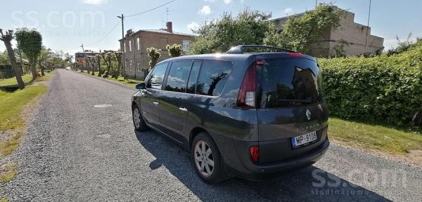 Grey Renault grand-espace 2011 in Jelgava, with an engine capacity of 2.00 L and mileage of 252 thousand km for 5100 €, photo 4 on AUTOMOTO.COM.LV