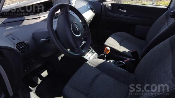 Grey Renault grand-espace 2011 in Jelgava, with an engine capacity of 2.00 L and mileage of 252 thousand km for 4300 €, photo 8 on AUTOMOTO.COM.LV