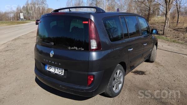 Grey Renault grand-espace 2011 in Jelgava, with an engine capacity of 2.00 L and mileage of 252 thousand km for 4300 €, photo 10 on AUTOMOTO.COM.LV