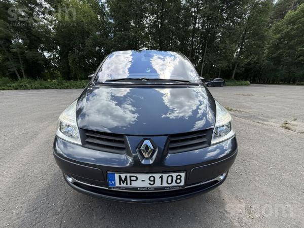 Pelēks Renault grand-espace 2011 Jelgava, ar dzinēja tilpumu 2.00 L un nobraukumu 252 tūkst. km par 4500 €, foto 1 vietnē AUTOMOTO.COM.LV