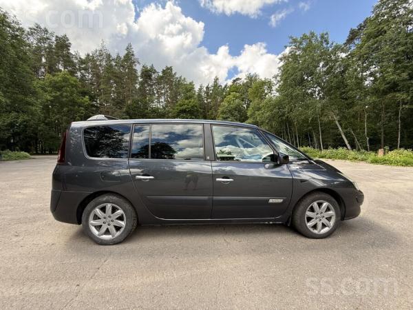Pelēks Renault grand-espace 2011 Jelgava, ar dzinēja tilpumu 2.00 L un nobraukumu 252 tūkst. km par 4500 €, foto 5 vietnē AUTOMOTO.COM.LV