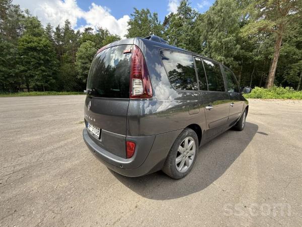 Pelēks Renault grand-espace 2011 Jelgava, ar dzinēja tilpumu 2.00 L un nobraukumu 252 tūkst. km par 4500 €, foto 6 vietnē AUTOMOTO.COM.LV