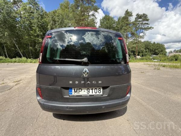Pelēks Renault grand-espace 2011 Jelgava, ar dzinēja tilpumu 2.00 L un nobraukumu 252 tūkst. km par 4500 €, foto 7 vietnē AUTOMOTO.COM.LV