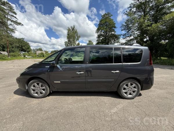 Pelēks Renault grand-espace 2011 Jelgava, ar dzinēja tilpumu 2.00 L un nobraukumu 252 tūkst. km par 4500 €, foto 9 vietnē AUTOMOTO.COM.LV