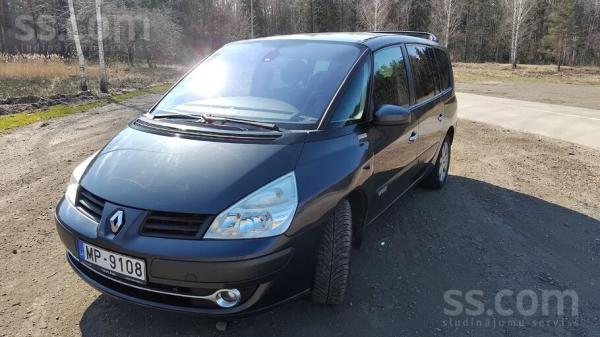 Grey Renault grand-espace 2011 in Jelgava, with an engine capacity of 2.00 L and mileage of 252 thousand km for 4300 €, photo 1 on AUTOMOTO.COM.LV