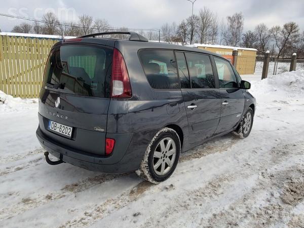 Grey Renault grand-espace 2012 in Daugavpils, with an engine capacity of 2.00 L and mileage of 310 thousand km for 4600 €, photo 2 on AUTOMOTO.COM.LV