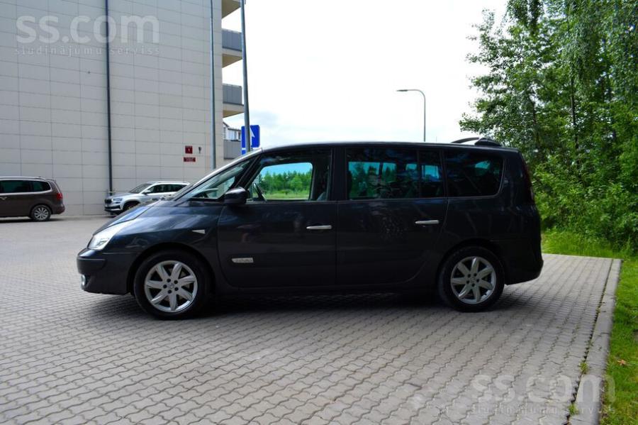 Grey Renault grand-espace 2012 in Riga, with an engine capacity of 2.00 L and mileage of 270 thousand km for 4390 €, photo 5 on AUTOMOTO.COM.LV