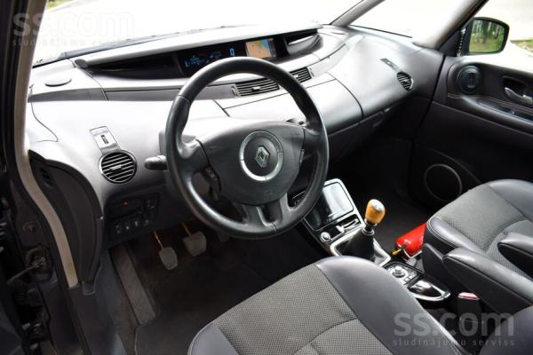 Grey Renault grand-espace 2012 in Riga, with an engine capacity of 2.00 L and mileage of 270 thousand km for 4390 €, photo 9 on AUTOMOTO.COM.LV