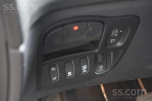 Grey Renault grand-espace 2012 in Riga, with an engine capacity of 2.00 L and mileage of 270 thousand km for 4390 €, photo 19 on AUTOMOTO.COM.LV