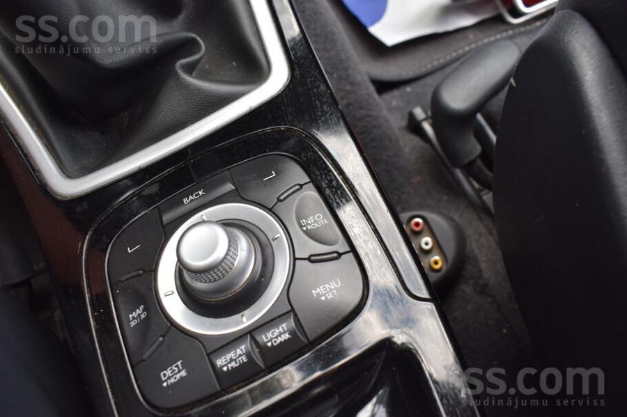 Grey Renault grand-espace 2012 in Riga, with an engine capacity of 2.00 L and mileage of 270 thousand km for 4390 €, photo 23 on AUTOMOTO.COM.LV