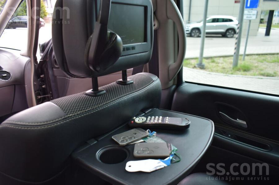 Grey Renault grand-espace 2012 in Riga, with an engine capacity of 2.00 L and mileage of 270 thousand km for 4390 €, photo 26 on AUTOMOTO.COM.LV