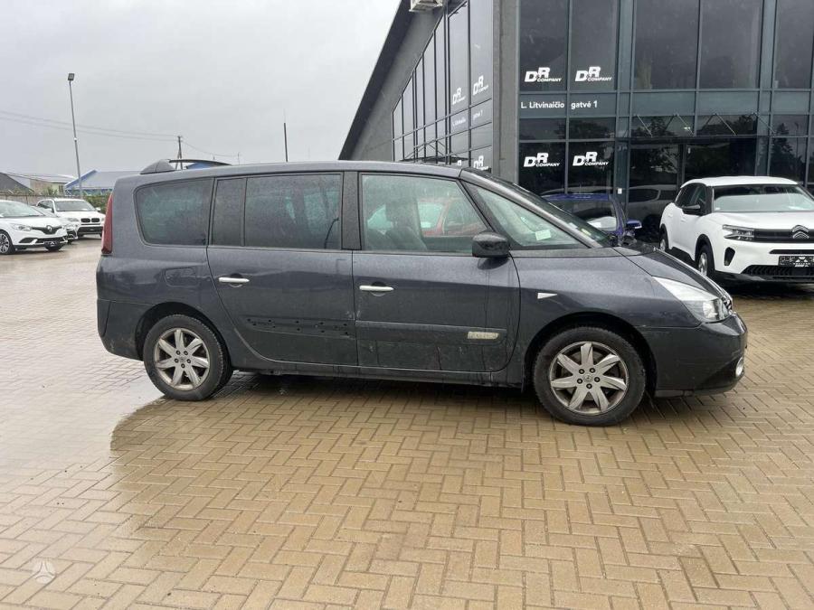 Grey Renault grand-espace 2012 in Taurage, with an engine capacity of 2.00 L and mileage of 229 thousand km for 3400 €, photo 1 on AUTOMOTO.COM.LV