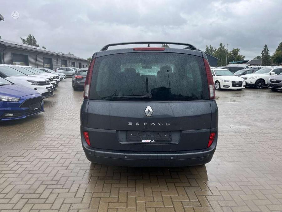 Grey Renault grand-espace 2012 in Taurage, with an engine capacity of 2.00 L and mileage of 229 thousand km for 3400 €, photo 10 on AUTOMOTO.COM.LV