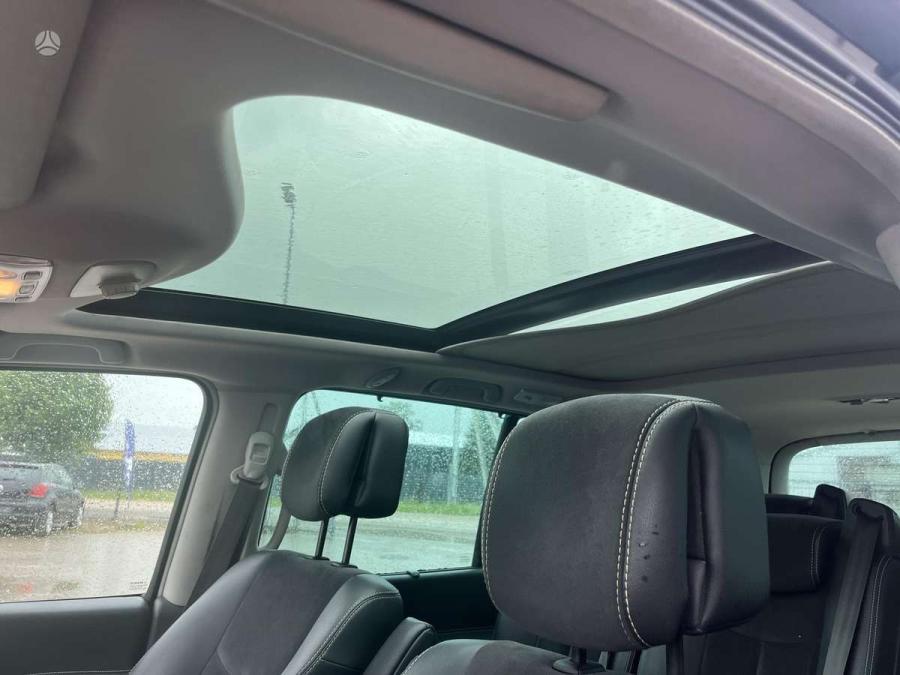 Grey Renault grand-espace 2012 in Taurage, with an engine capacity of 2.00 L and mileage of 229 thousand km for 3400 €, photo 18 on AUTOMOTO.COM.LV