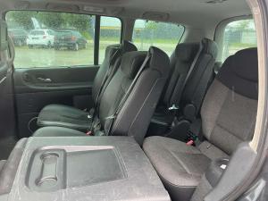 Grey Renault grand-espace 2012 in Taurage, with an engine capacity of 2.00 L and mileage of 229 thousand km for 3400 €, photo 20 on AUTOMOTO.COM.LV