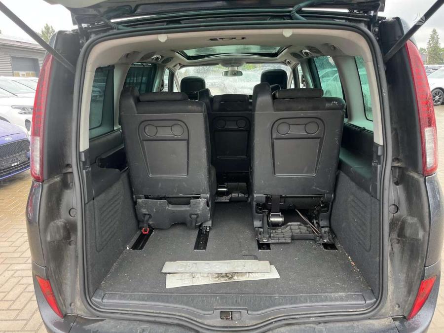 Grey Renault grand-espace 2012 in Taurage, with an engine capacity of 2.00 L and mileage of 229 thousand km for 3400 €, photo 22 on AUTOMOTO.COM.LV