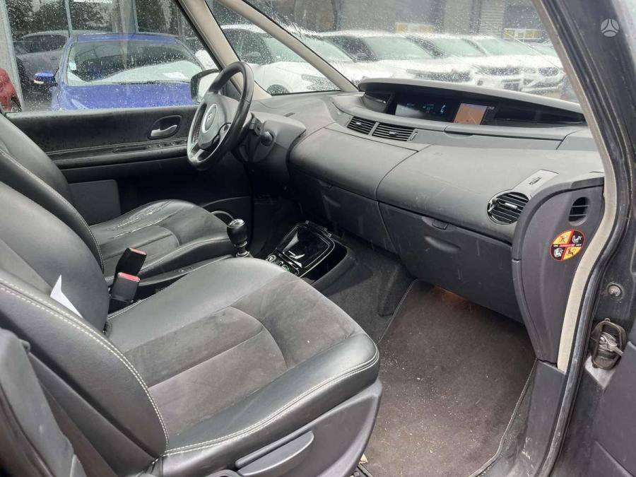 Grey Renault grand-espace 2012 in Taurage, with an engine capacity of 2.00 L and mileage of 229 thousand km for 3400 €, photo 23 on AUTOMOTO.COM.LV