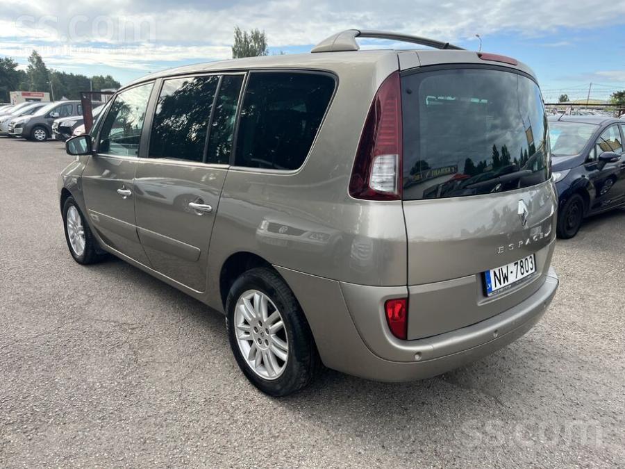 Grey Renault grand-espace 2012 in Riga, with an engine capacity of 2.00 L and mileage of 0 thousand km for 4950 €, photo 9 on AUTOMOTO.COM.LV