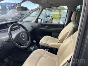 Grey Renault grand-espace 2012 in Riga, with an engine capacity of 2.00 L and mileage of 0 thousand km for 4950 €, photo 12 on AUTOMOTO.COM.LV