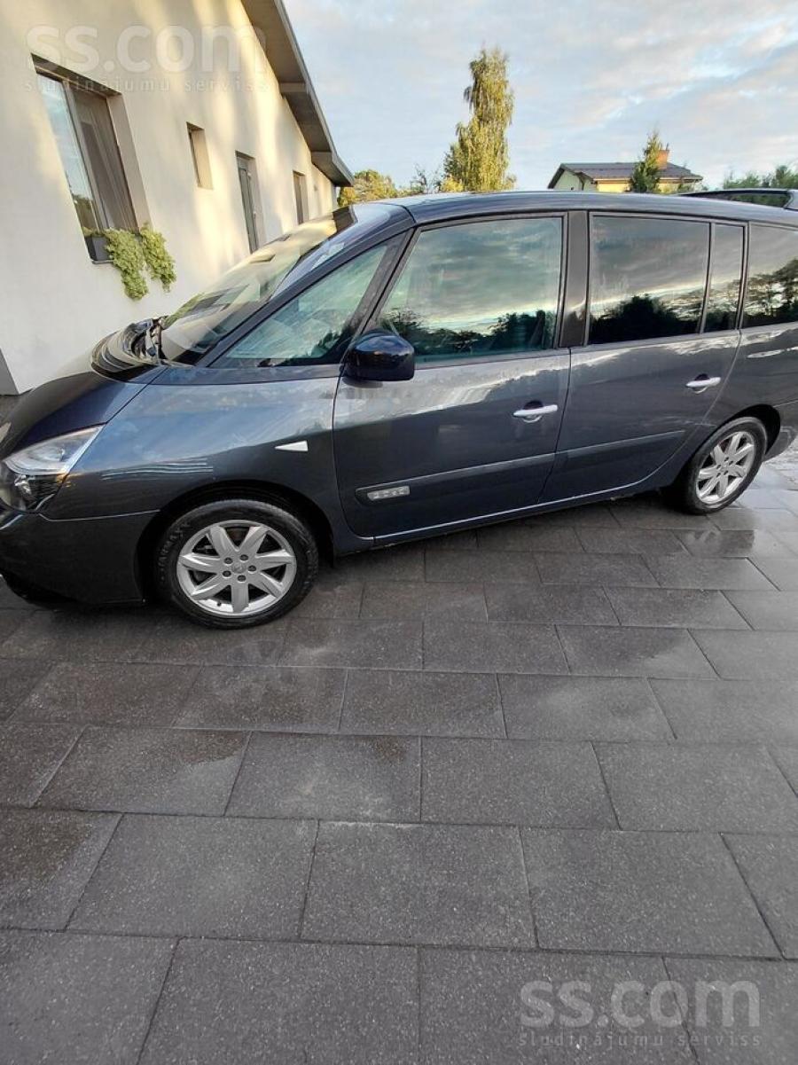 Pelēks Renault grand-espace 2012 Rīga, ar dzinēja tilpumu 2.00 L un nobraukumu 297 tūkst. km par 6500 €, foto 4 vietnē AUTOMOTO.COM.LV