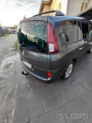 Pelēks Renault grand-espace 2012 Rīga, ar dzinēja tilpumu 2.00 L un nobraukumu 297 tūkst. km par 6500 €, foto 5 vietnē AUTOMOTO.COM.LV