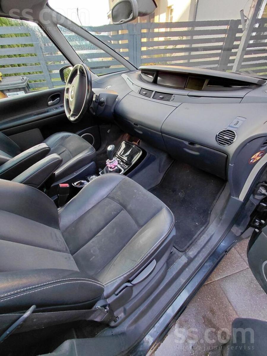 Pelēks Renault grand-espace 2012 Rīga, ar dzinēja tilpumu 2.00 L un nobraukumu 297 tūkst. km par 6500 €, foto 6 vietnē AUTOMOTO.COM.LV